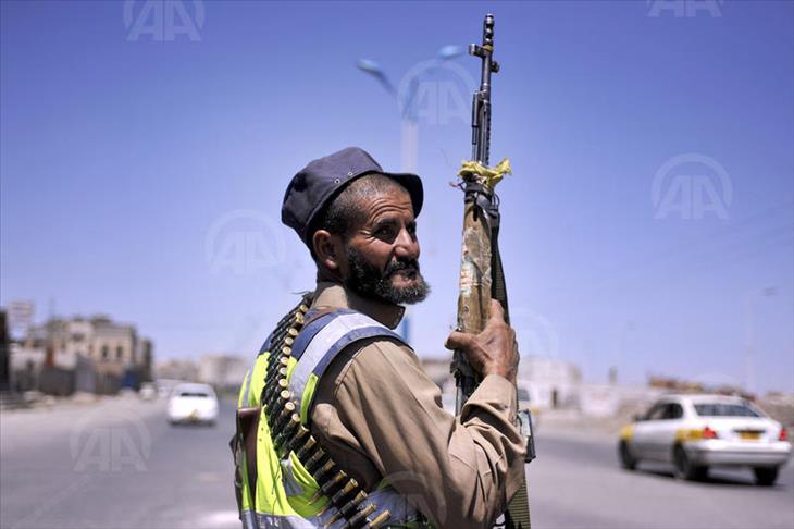 Yémen: Les Houthis accordent au président un délai de dix jours pour ...