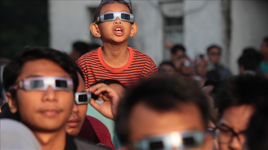 Indonezija: Hiljade ljudi pratilo pomračenje Sunca, prvo nakon 33 godine