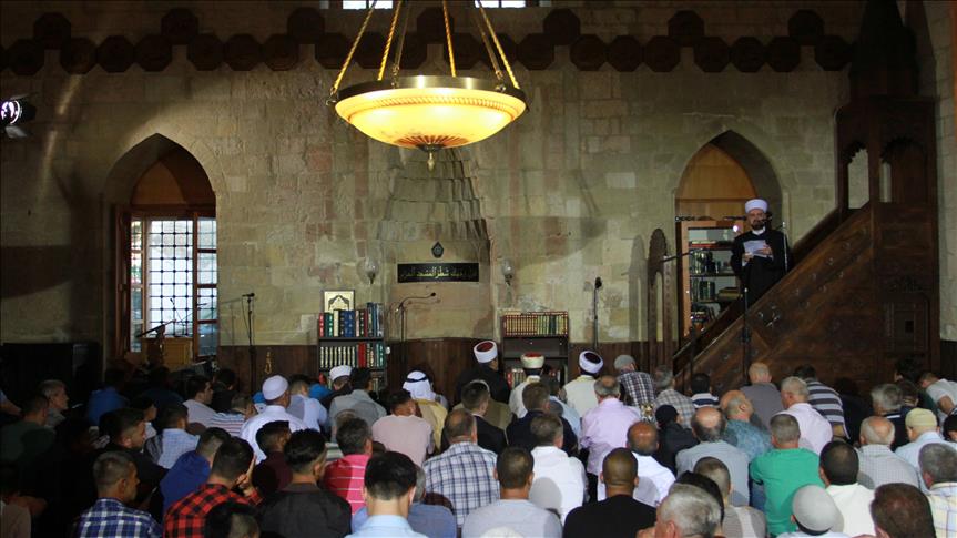 Beograd, në xhaminë e mbushur Bajrakli u fal namazi i Fitër Bajramit