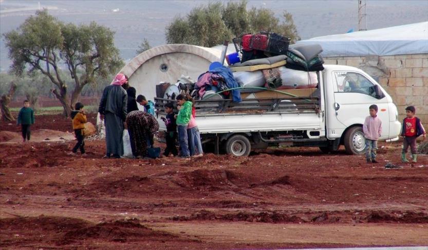 Des milliers de familles syriennes se dirigent vers les frontières turques