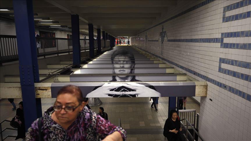 New York: Metro stanica ugostila izložbu fotografija Davida Bowieja