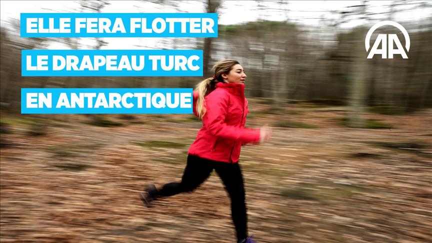 Elle fera flotter le drapeau turc en Antarctique
