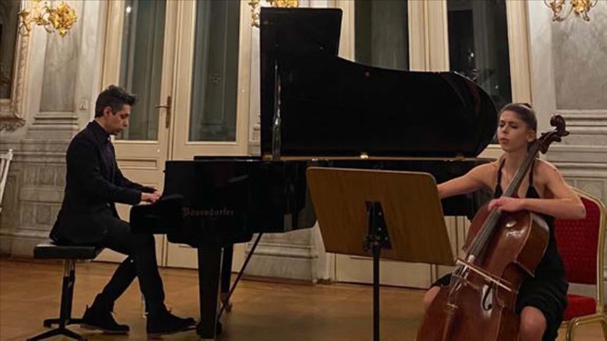 Müzisyen Kiann, İstanbul'da konser verdi
