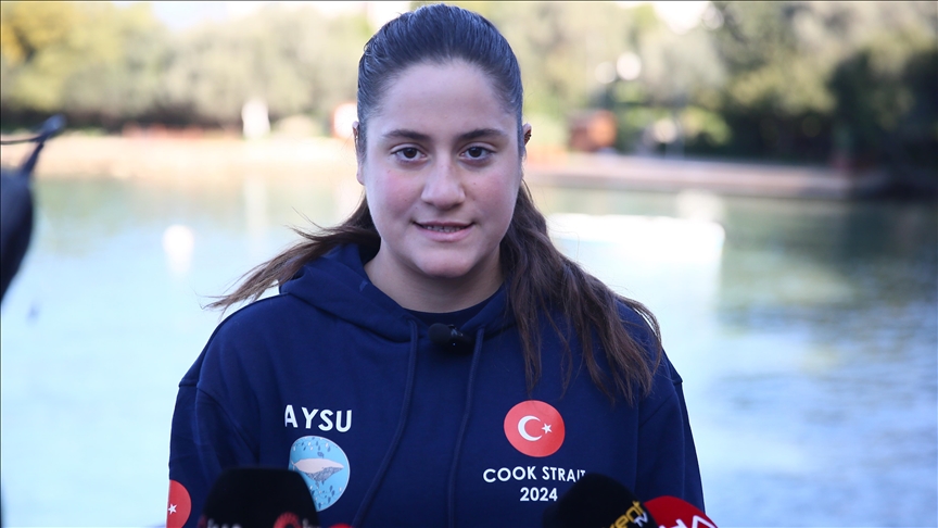 Turkish swimmer Aysu Turkoglu completes Cook Strait crossing in 7 hours ...