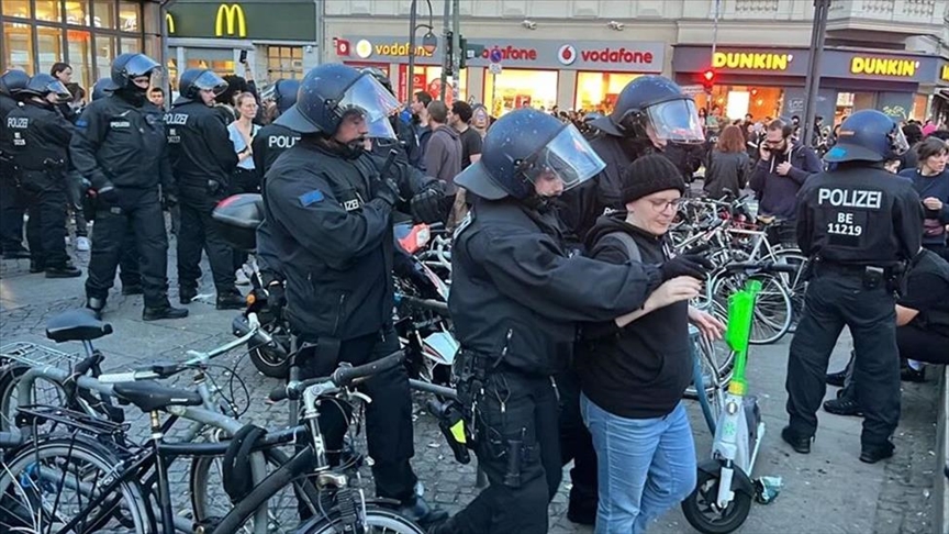 Berlin police crack down on pro-Palestinian demonstrators, assault woman