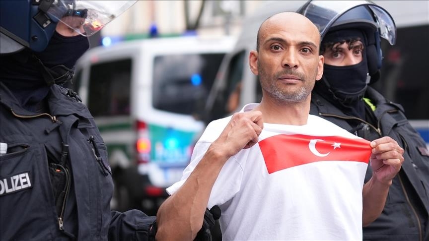 Turkish football fans detained in Berlin before Türkiye-Netherlands ...