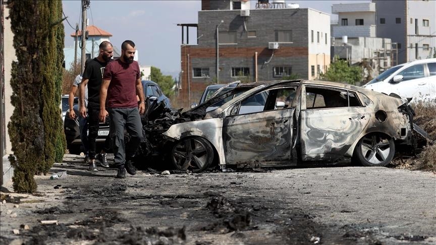 Illegal Israeli settlers attack West Bank town to disrupt celebrations ...