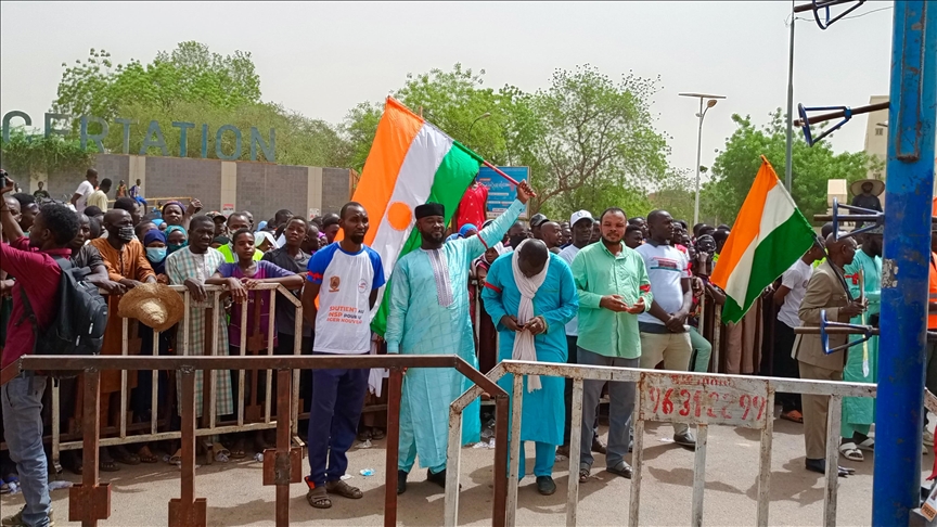 Niger : Abdourahamane Tiani investi président de la République pour un ...