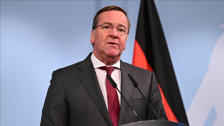 German defense chief calls for unified European military strategy