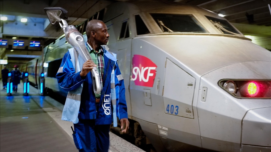 French rail unions announce new strikes in May as government warns ...