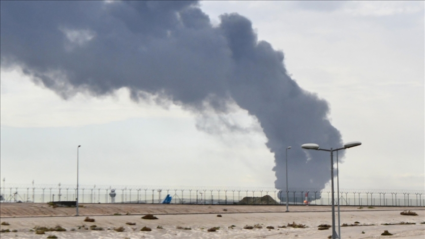Kuwait responds to fuel tank fire at Kuwait International Airport ...