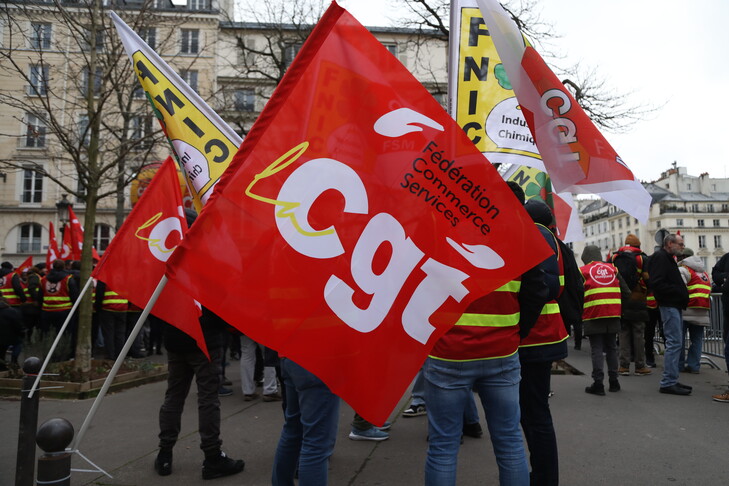 France : la CGT appelle à une hausse du Smic et au blocage des prix des ...
