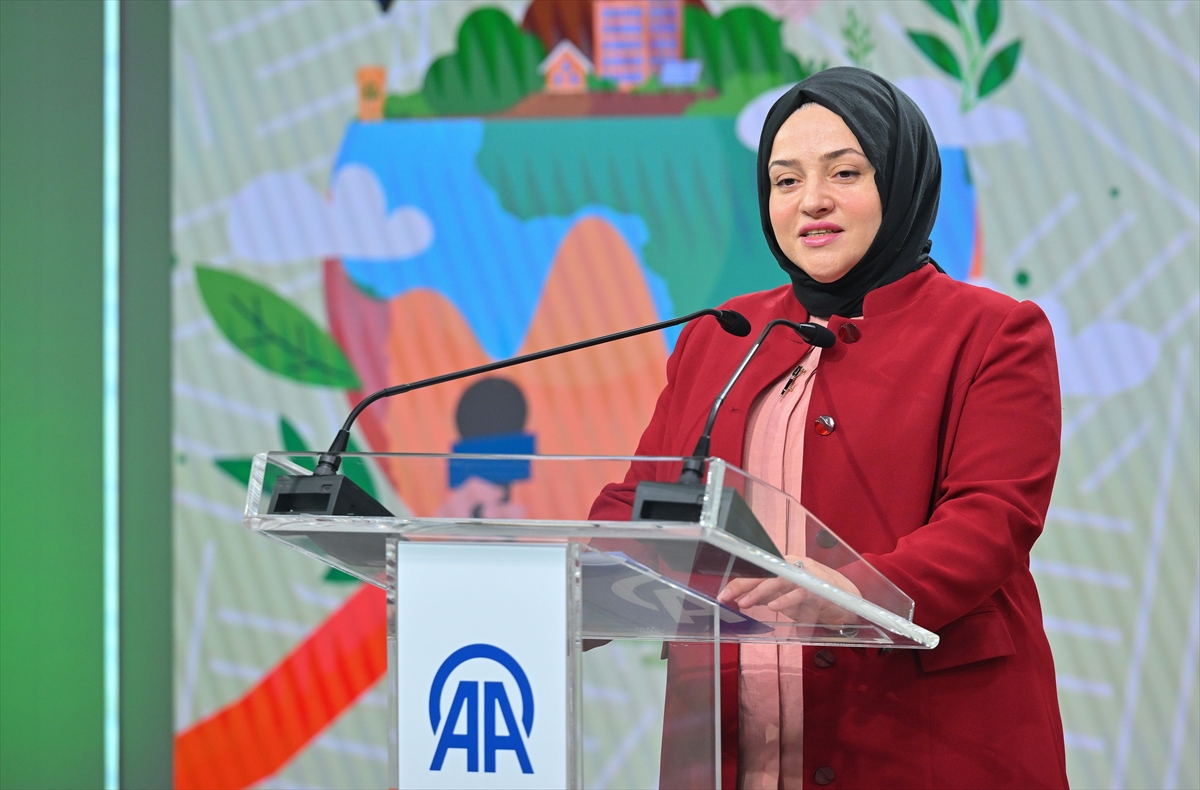 Certificate ceremony was held for AA's Green Lens project