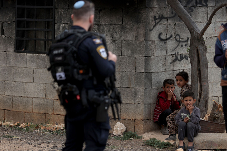 Israeli military raids injure 2 Palestinian children in West Bank