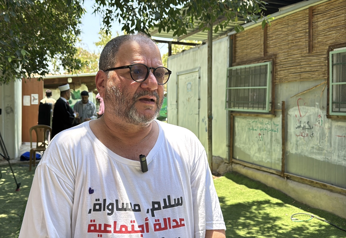 İsrail'in 1950'lerde Negev'den Batı Şeria'ya sürdüğü Han el-Ahmer halkı ...