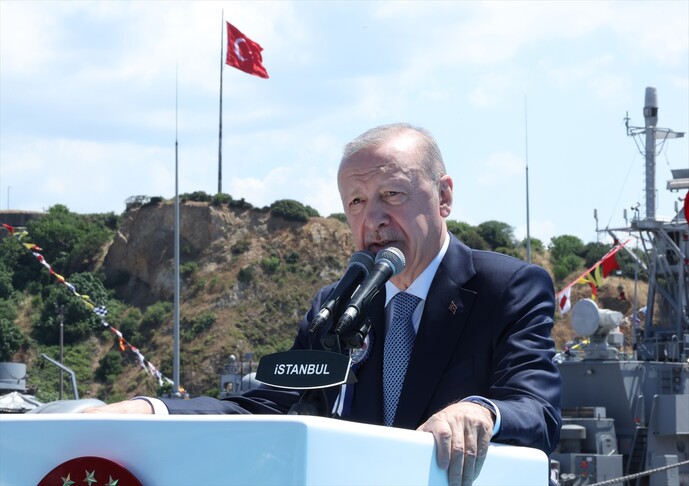 Erdogan: Turska prvi put izvezla ratni brod NATO i EU članici kroz ...