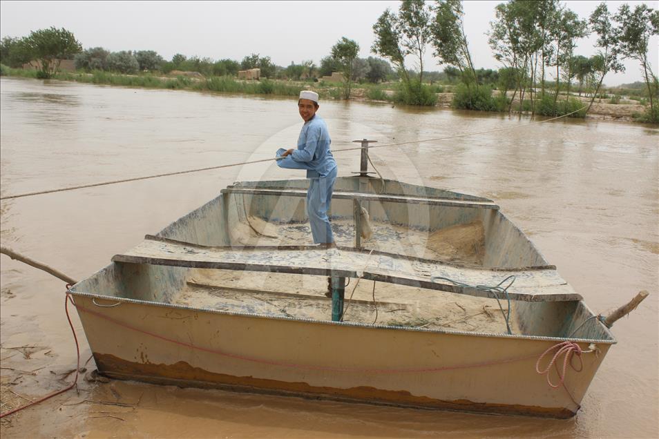 Afganistan'daki sel felaketinde yüzlerce ev su altında kaldı