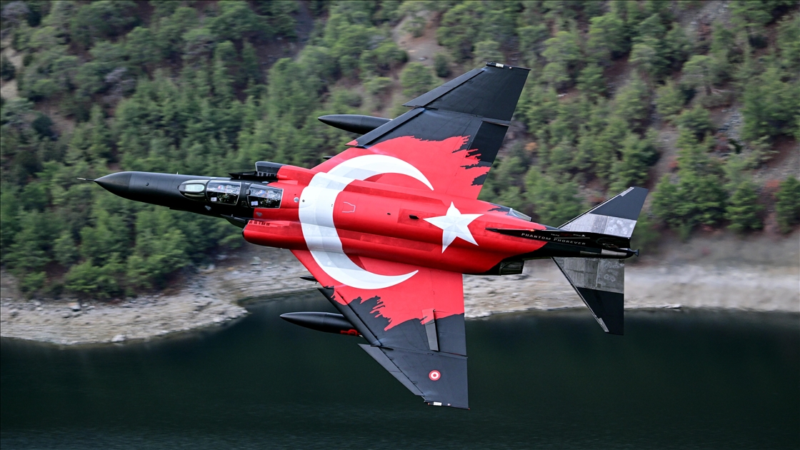 F-4E Phantom uçaklarının Türk Hava Kuvvetleri envanterine girişinin 50 ...