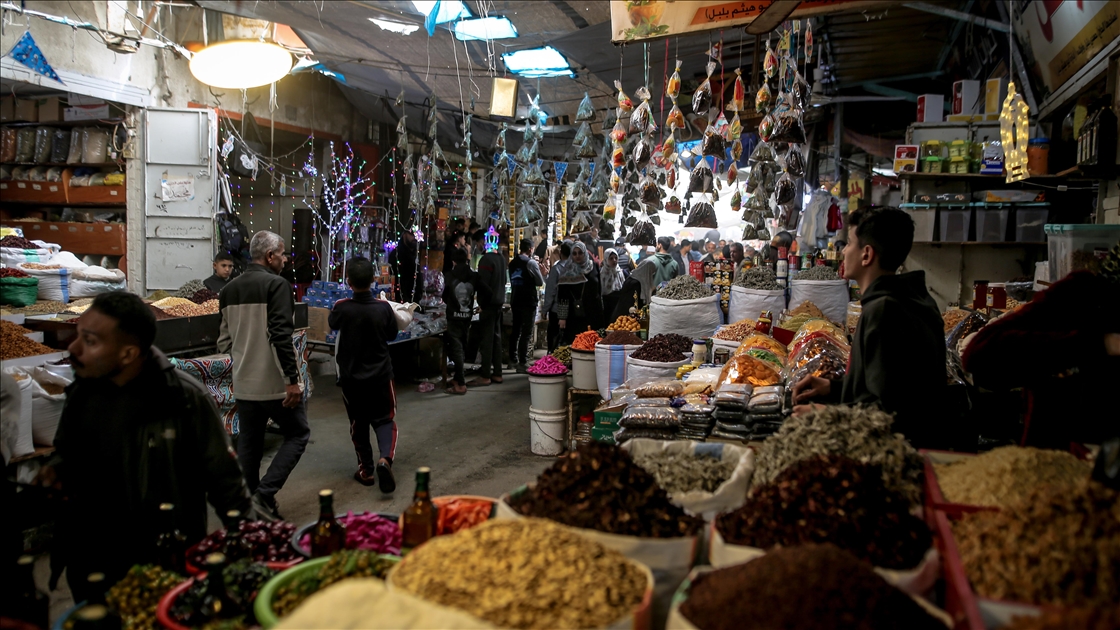 Gazze'de ramazan öncesi ez-Zaviye Çarşısı'nda yoğunluk yaşandı