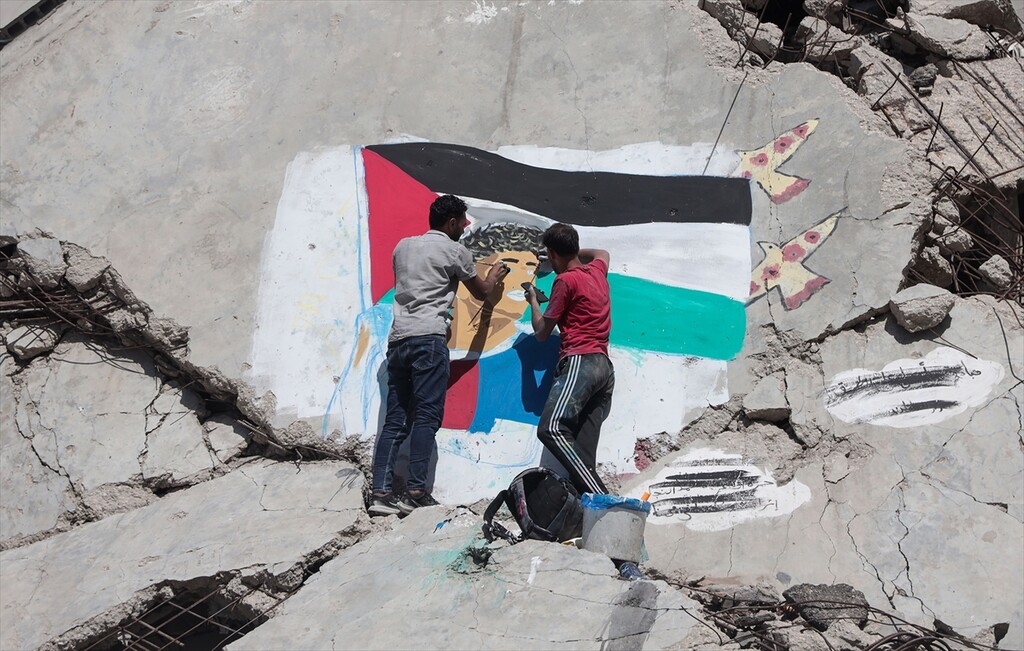 Palestinian artists created a mural in support of footballer Lamine Yamal