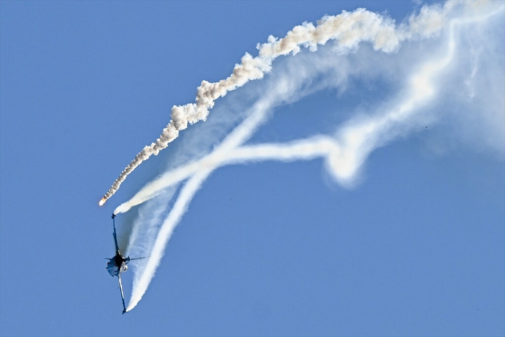SOLOTURK performs demonstration flight for 573rd anniversary of the ...