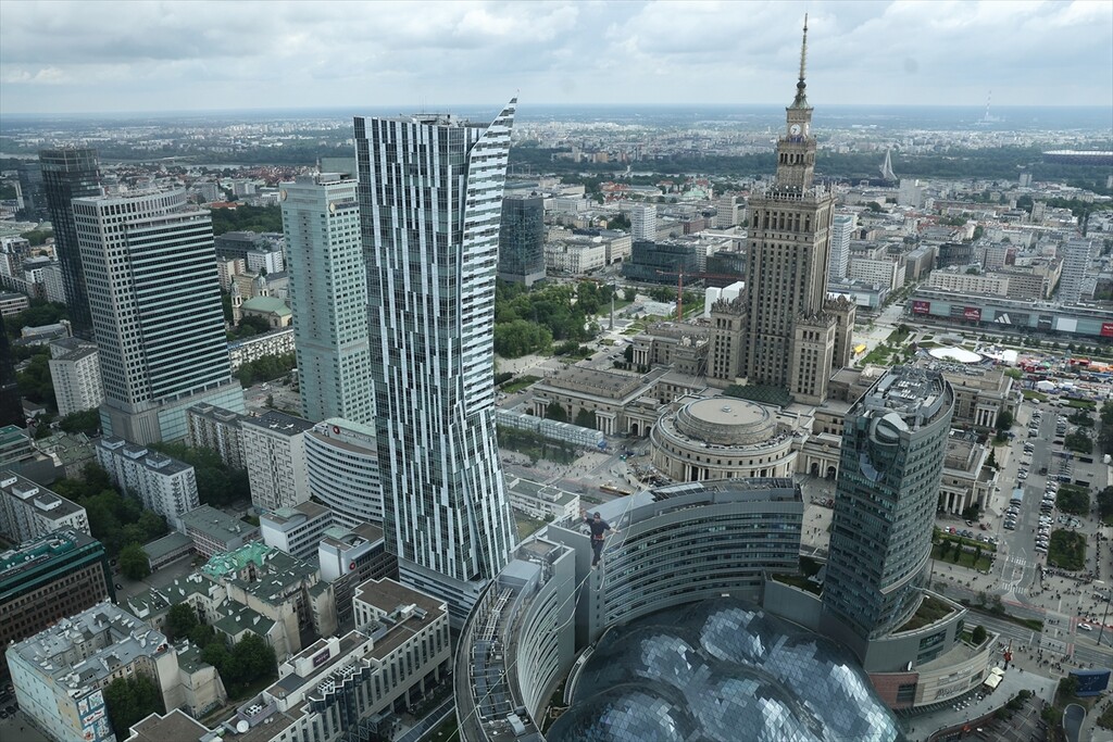 Estonian slackliner crosses line suspended between Poland's 2 tallest ...