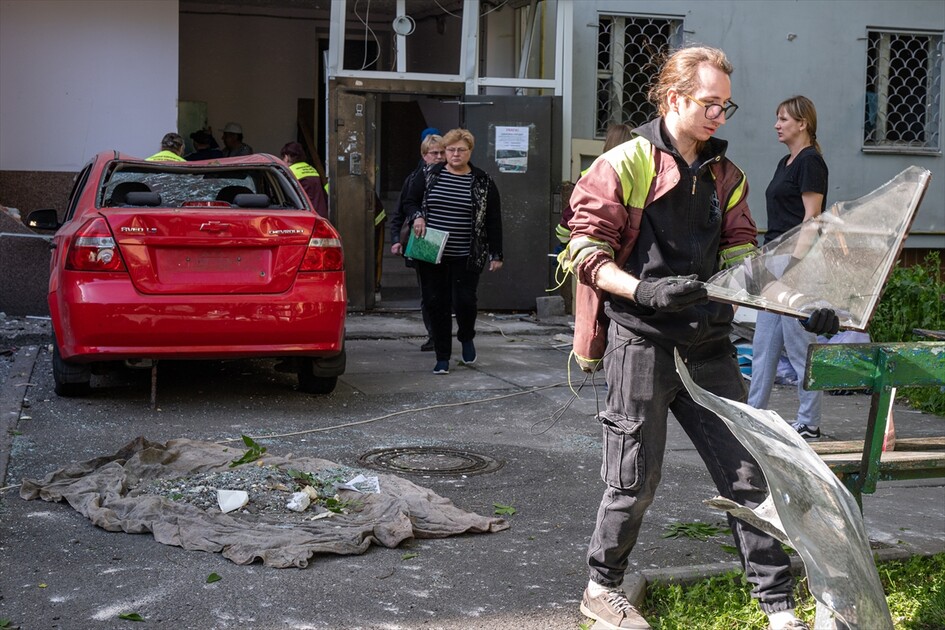 Kiev Belediye Başkanı Kliçko, kentin yoğun hava saldırısı altında ...