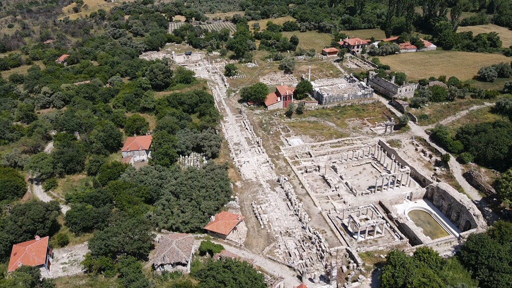 Turkish-era artifacts make up one-third of finds at Stratonikeia ...