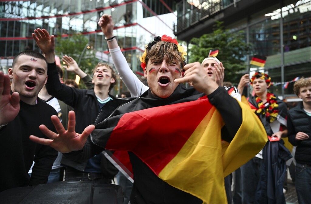 German fans celebrate World Cup victory against Curacao in Berlin