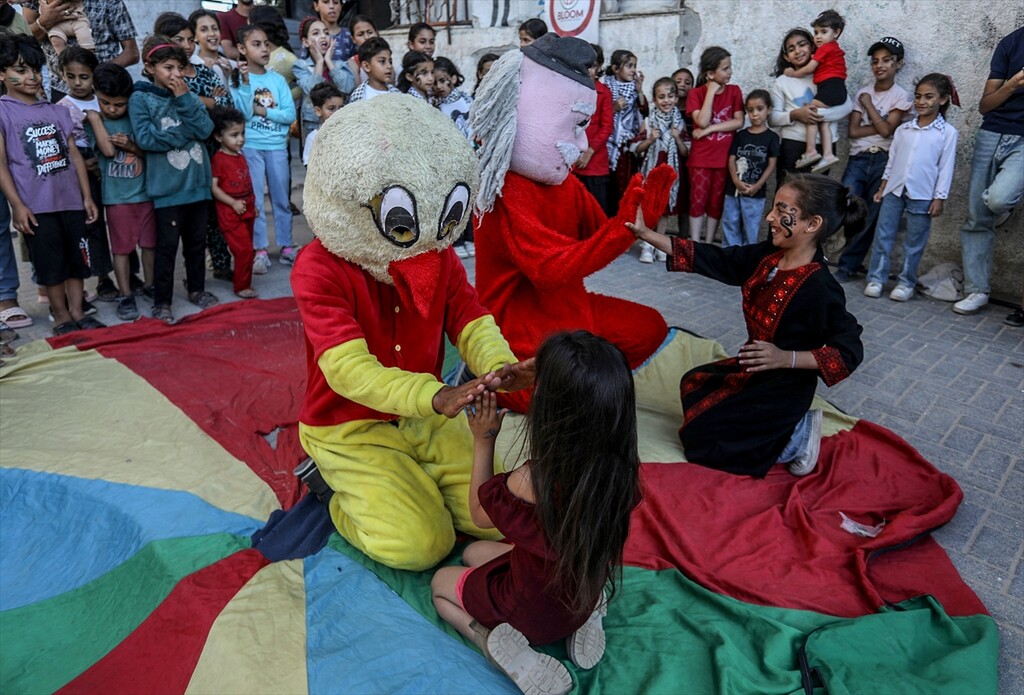 Gönüllü gençlerden Gazzeli çocuklara moral etkinliği